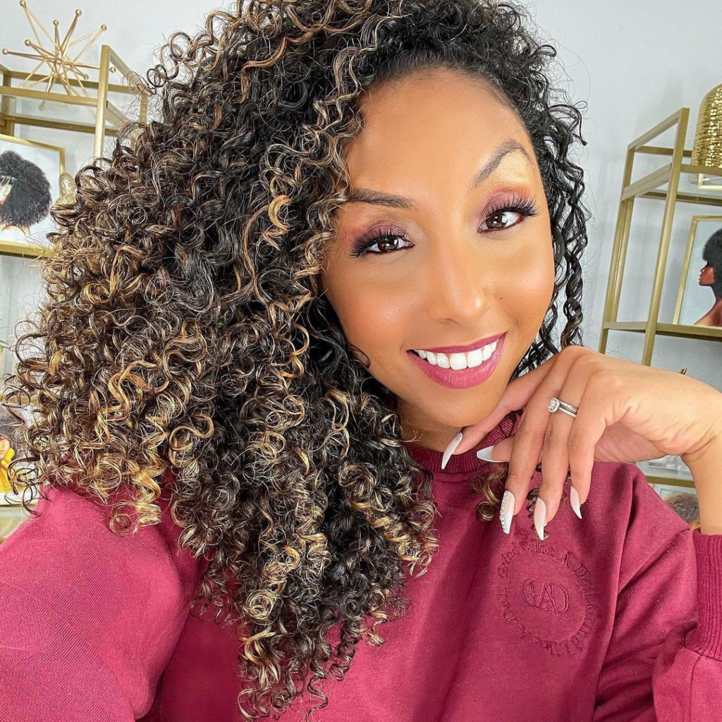 Tipos de cachos: saiba qual o seu e os cuidados indicados