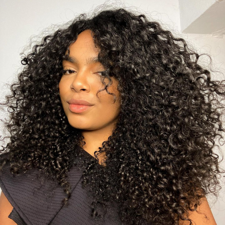 Tipos de cachos: saiba qual o seu e os cuidados indicados