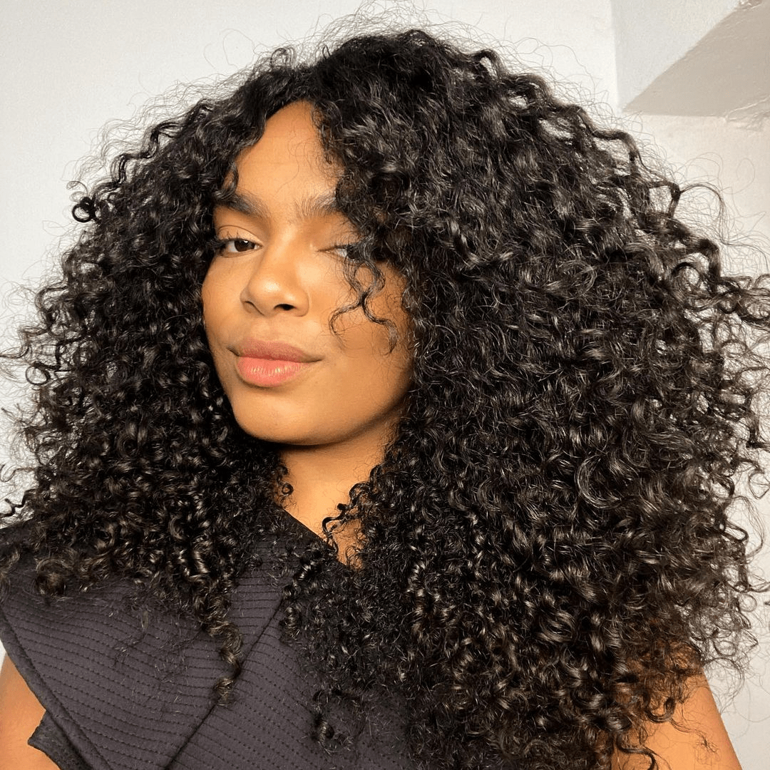 Tipos de cachos: saiba qual o seu e os cuidados indicados