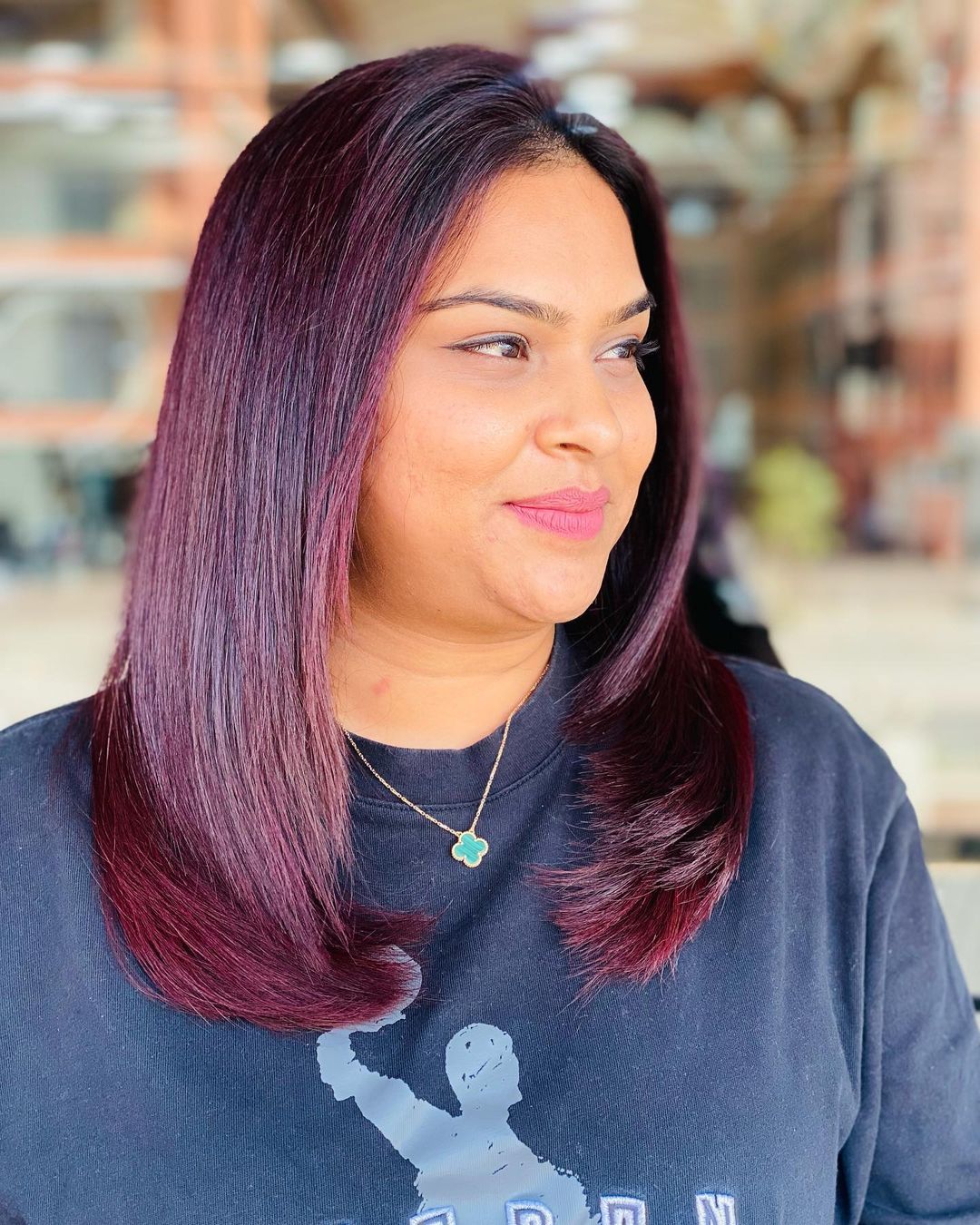 Cabelo vermelho cereja: inspirações e dicas sobre a cor!