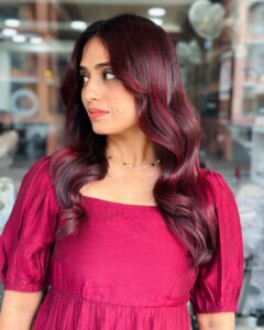 Cabelo vermelho cereja: inspirações e dicas sobre a cor!