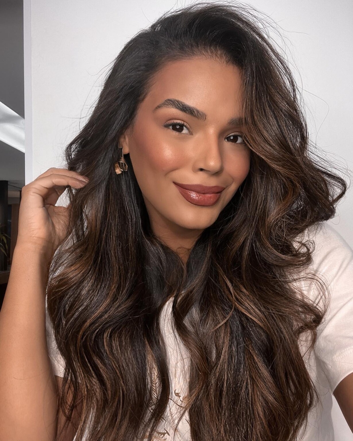 Morena iluminada café: 35 inspirações dessa tendência