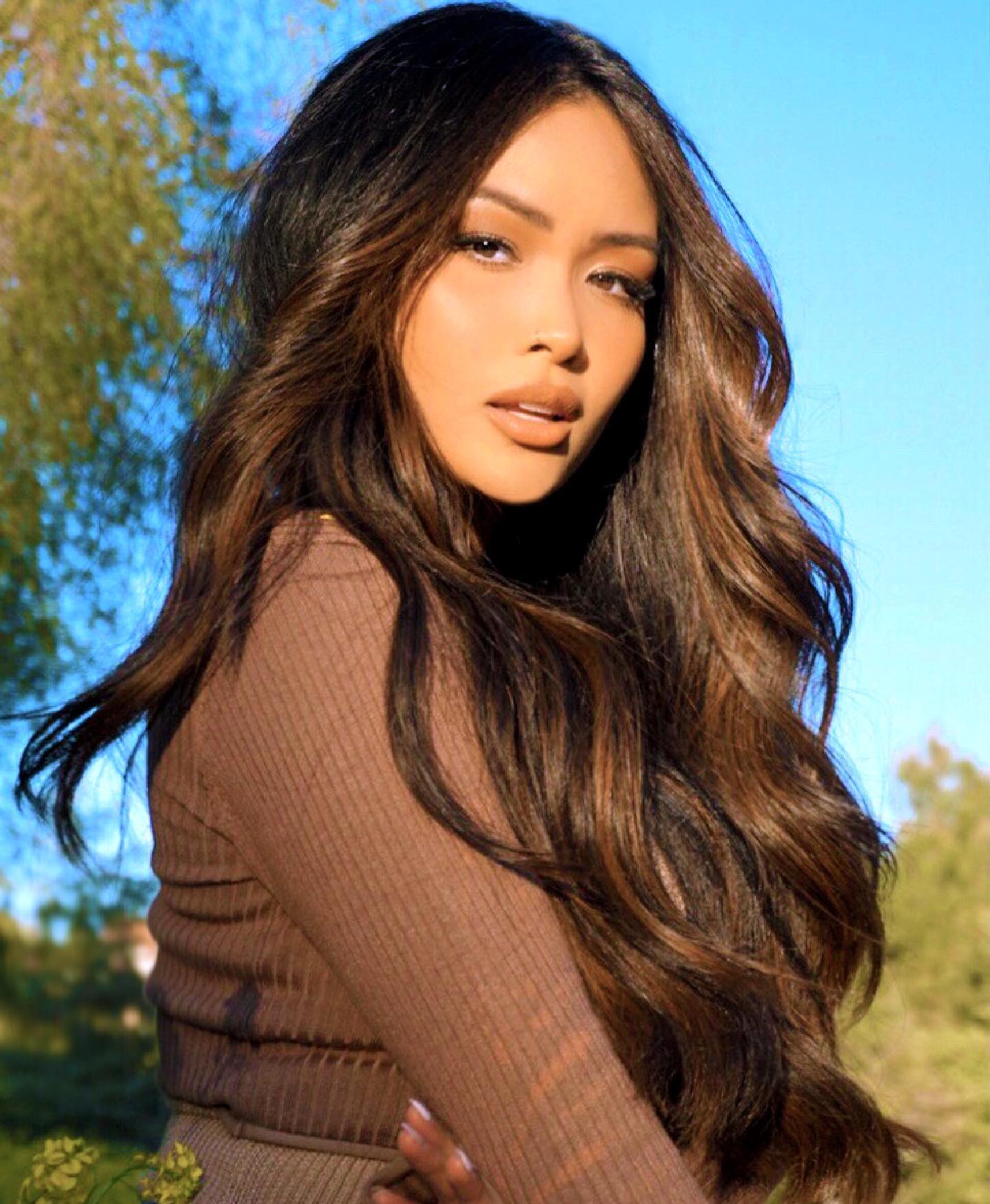 Morena iluminada café: 35 inspirações dessa tendência