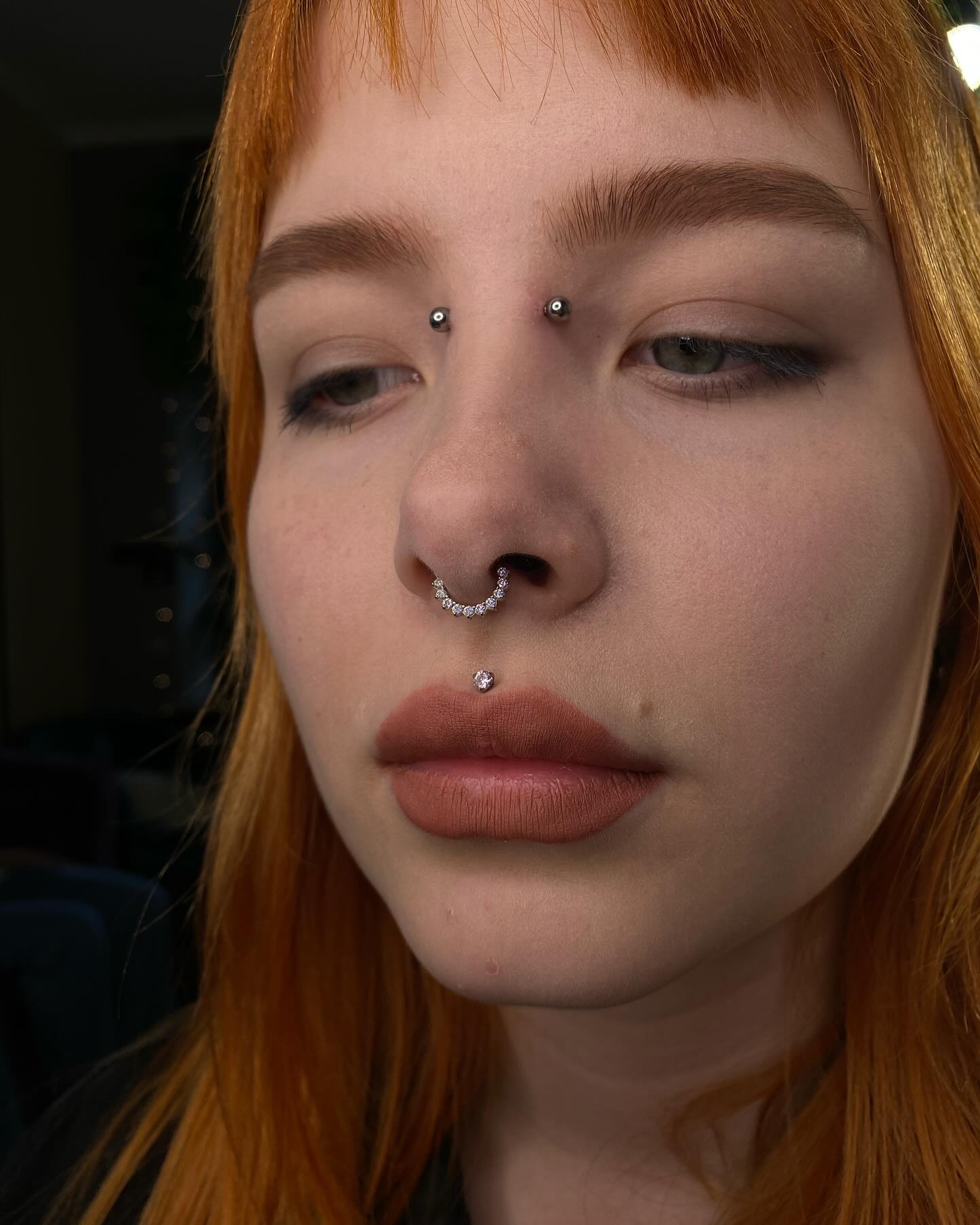 Piercing na boca: tipos, riscos, cuidados e dúvidas